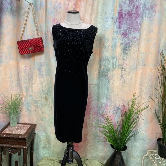 Robbie Bee | Dresses | Robbie Bee Timeless Elegant Classic Velvet ...